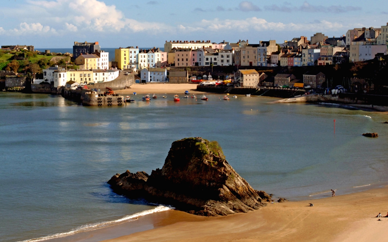 Tenby-D23_1280x800_acf_cropped - The New Overlander